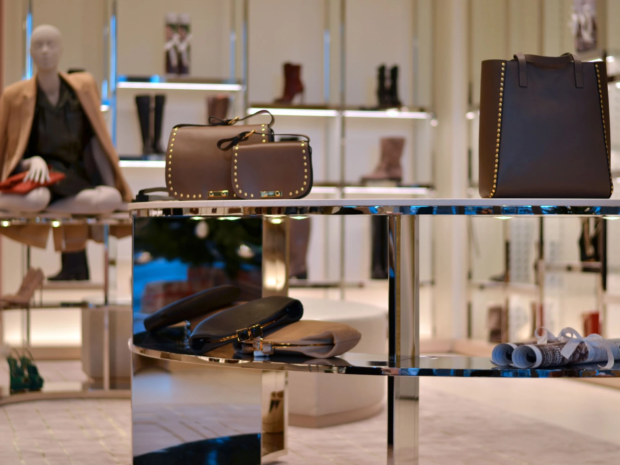 Symbol at Cascade Plaza - BBA Studio